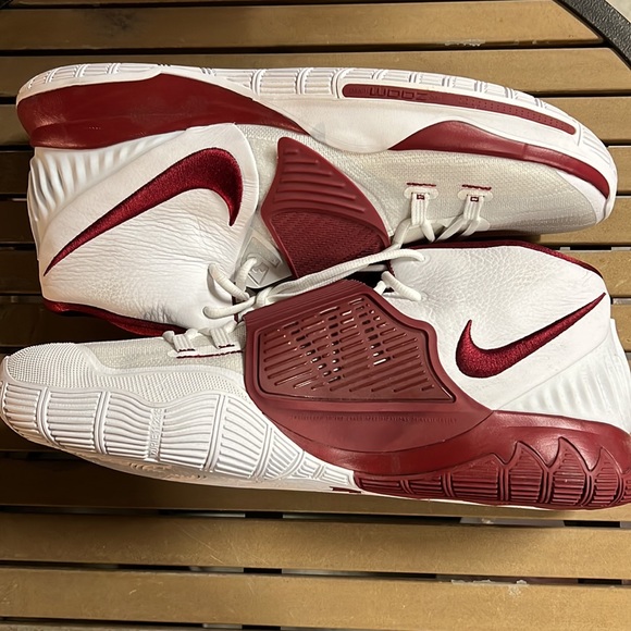 Nike | Shoes | Nike Mens Size 7 175 18 Kyrie Irving 6 Tb Promo Maroon ...